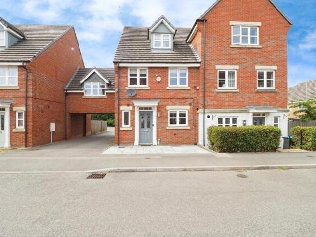 5 Bedroom House Mansfield Nottinghamshire LS100541236