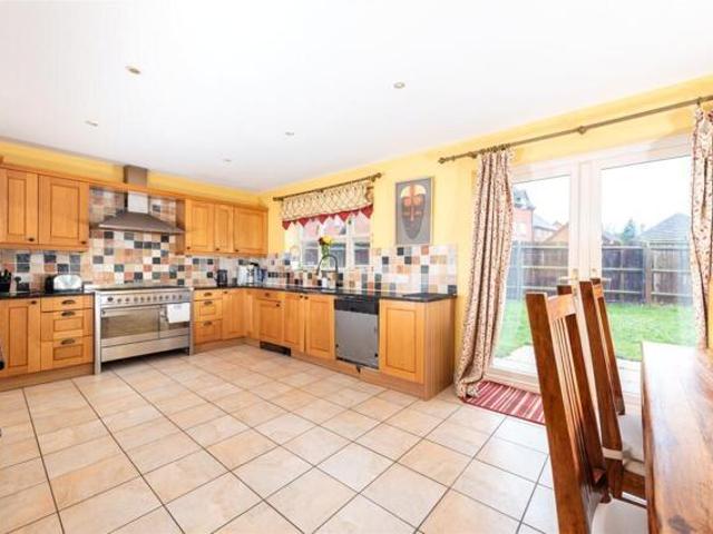 5 Bedroom House Milton Keynes Milton Keynes LS99130383
