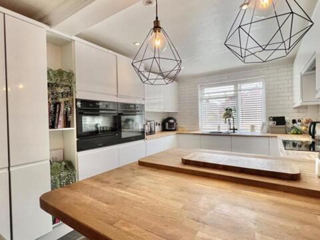 5 Bedroom House Milverton Milverton 100456474