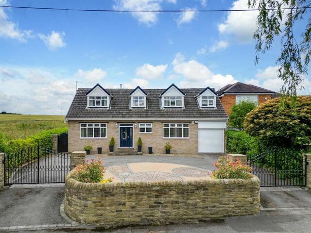 5 Bedroom House Notton Notton LS98648801