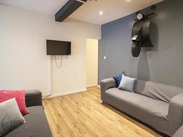 5 Bedroom House Nottingham Nottinghamshire 103485530