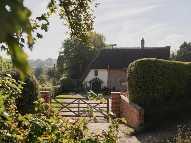 5 Bedroom House Nowton Suffolk LS100855157