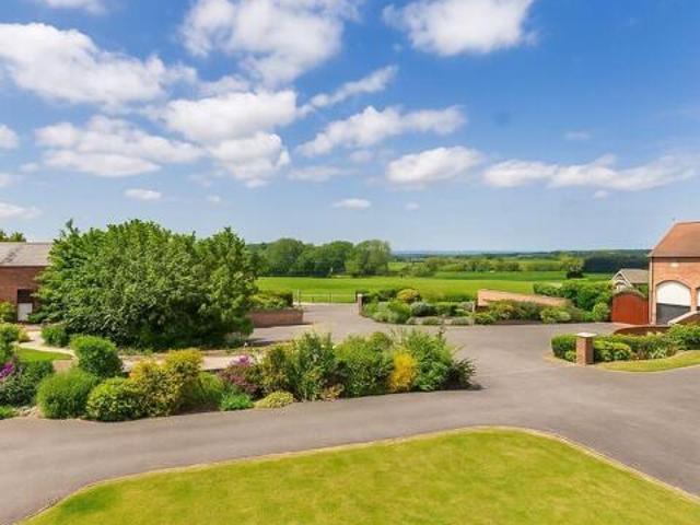 5 Bedroom House North Yorkshire East Riding Of Yorkshire 98119109