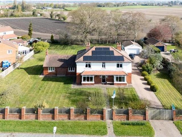 5 Bedroom House North Yorkshire East Riding Of Yorkshire LS92478530