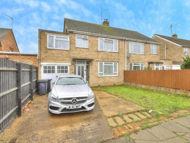 5 Bedroom House Northampton Northamptonshire LS99436699