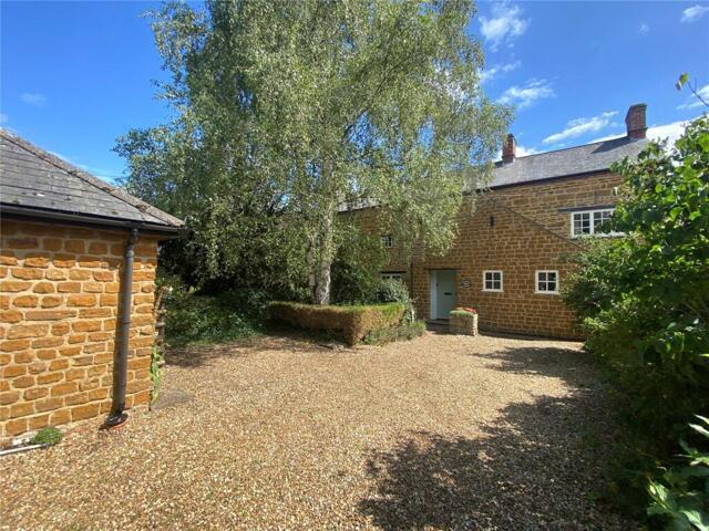 5 Bedroom House Northamptonshire Northamptonshire 98903598