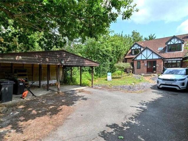 5 Bedroom House New Milton Hampshire 98262919