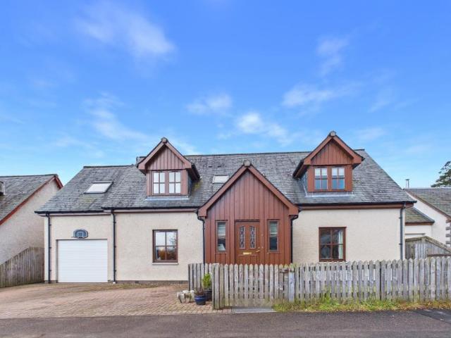 5 Bedroom House Newtonmore Newtonmore LS98957079