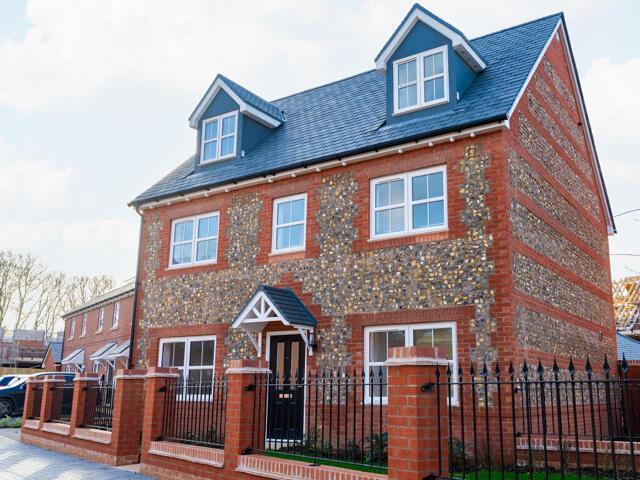 5 Bedroom House Southampton Southampton LS100058172