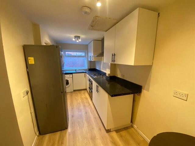 5 Bedroom House Salford Salford LS100456272