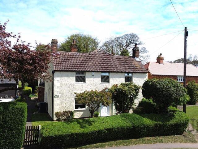 5 Bedroom House Saltfleet Saltfleet 100191988