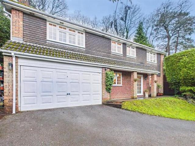 5 Bedroom House Sandhurst Bracknell Forest 99735965