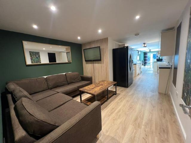 5 Bedroom House Selly Oak West Midlands LS100008992