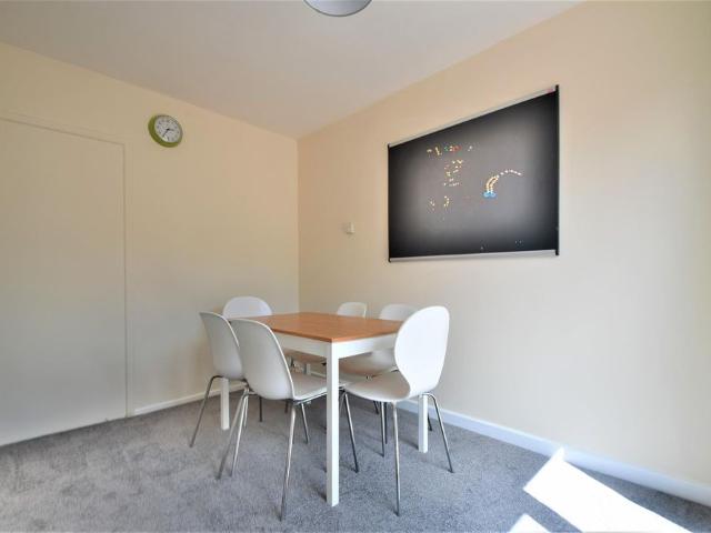 5 bedroom house semi detached