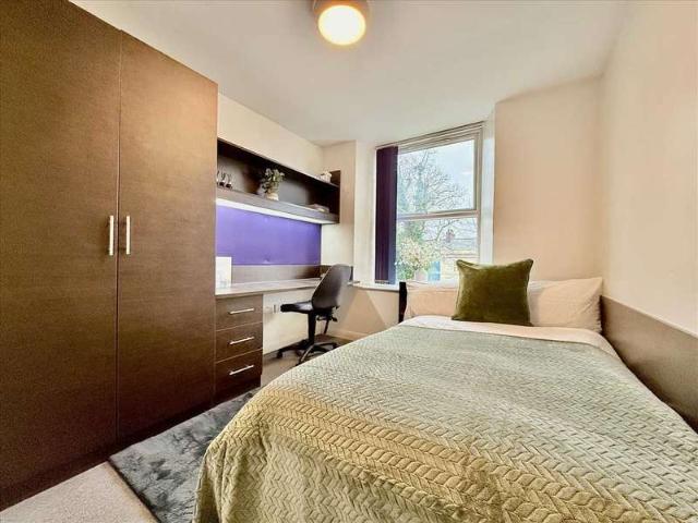 5 Bedroom House Share