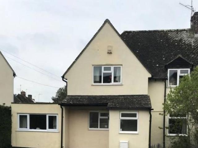5 bedroom house share for rent in 3 Woodlands Cirencester GL7 1SP GL7