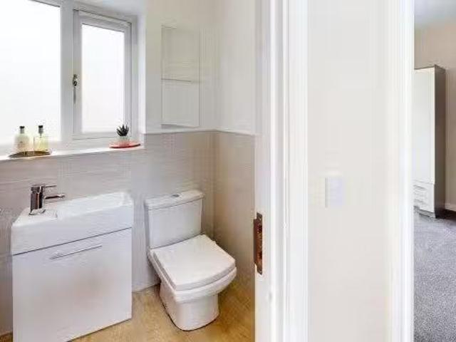 5 bedroom house share for rent in Coronation Road, B29