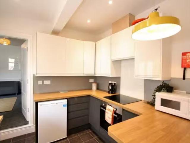 5 bedroom house share for rent in Catherine Street, Chester, C.