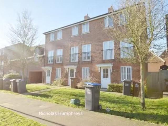 5 bedroom house share for rent in Cunningham Avenue, AL10
