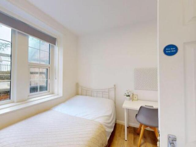 5 bedroom house share for rent in B, Gordon House, Cranmer Street NG3 4HG, NG3