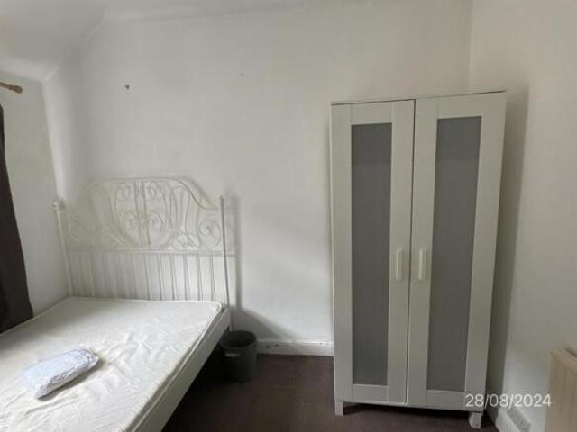 5 bedroom house share for rent in Mackintosh Place, Roath, Cardiff, CF24