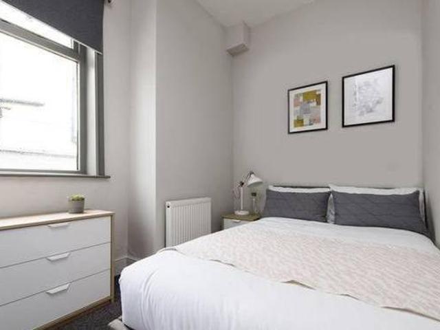 5 bedroom house share for rent in Memorial Road Worsley M28