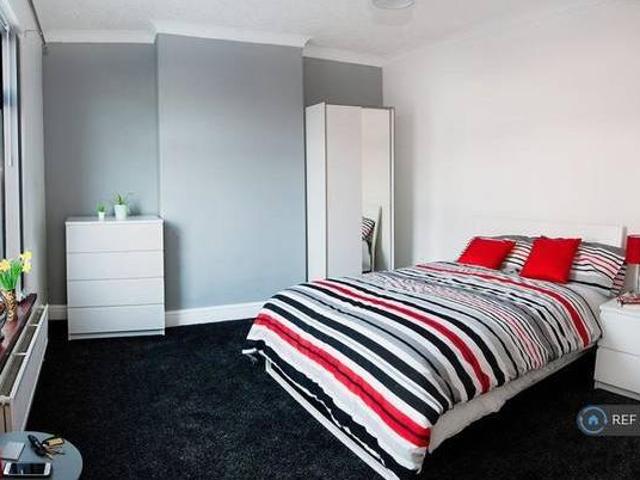 5 bedroom house share for rent in Miller Street Warrington WA4