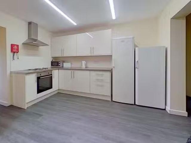 5 bedroom house share for rent in New Park Terrace, Treforest.