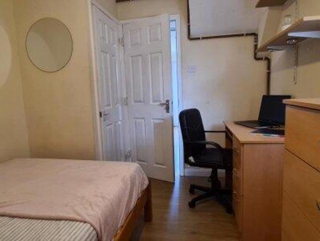 5 bedroom house share for rent in Ringwood Close, CT2