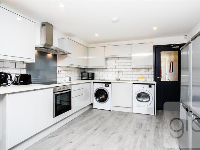 5 bedroom house share for sale