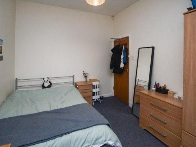 5 bedroom house share to rent