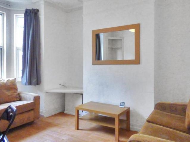 5 bedroom house share to rent