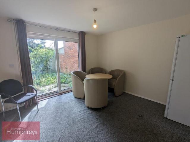 5 bedroom house share to rent