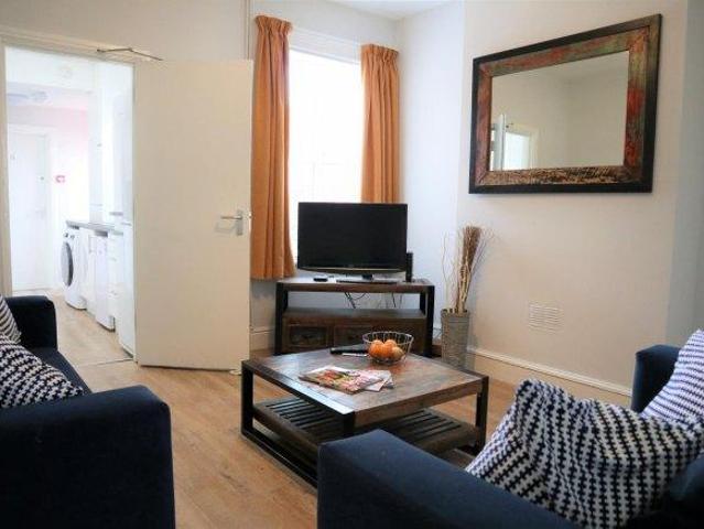 5 bedroom house share to rent