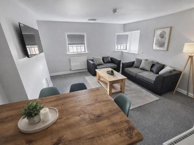 5 bedroom house share to rent