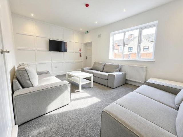 5 bedroom house share to rent
