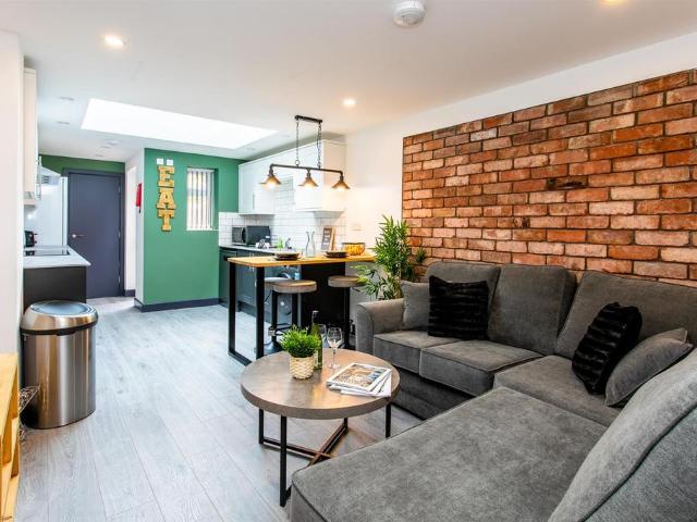 5 bedroom house share to rent