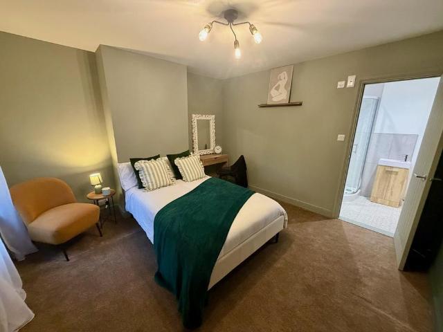 5 bedroom house share to rent