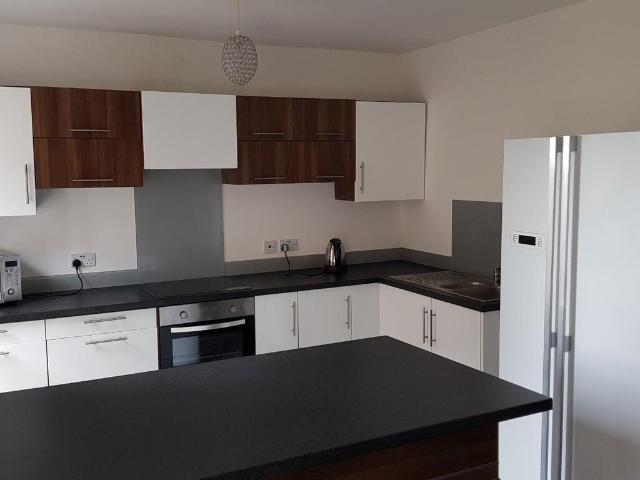 5 bedroom house share to rent
