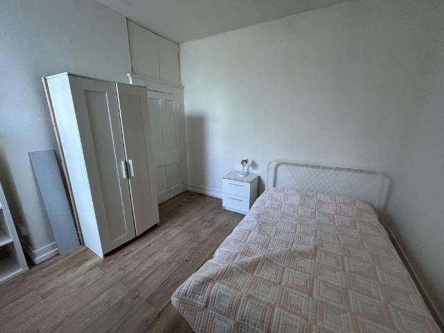 5 bedroom house share to rent