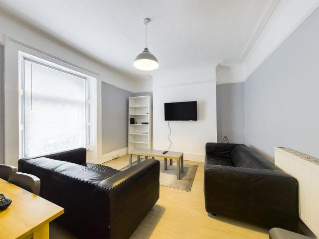 5 bedroom house share to rent