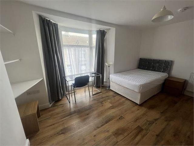 5 bedroom house share to rent