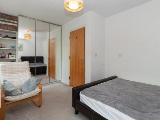5 bedroom house share to rent