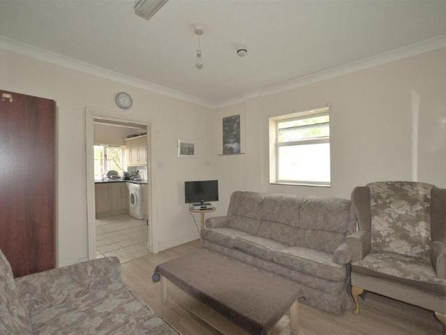 5 bedroom house share to rent