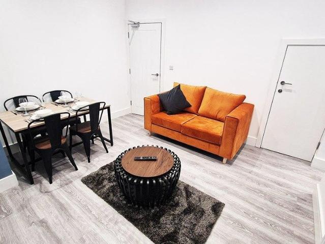 5 bedroom house share to rent