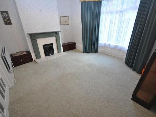 5 bedroom house share to rent