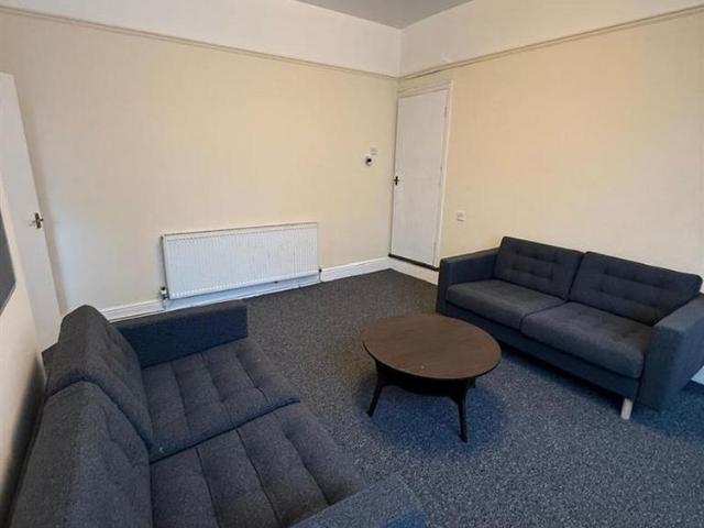 5 bedroom house share to rent