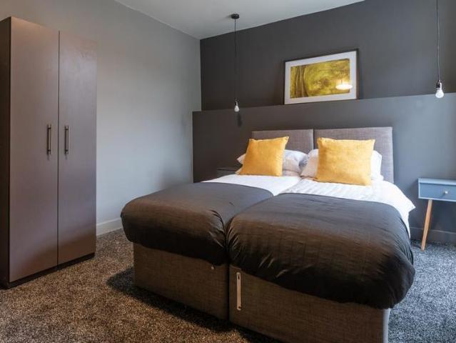 5 bedroom house share to rent