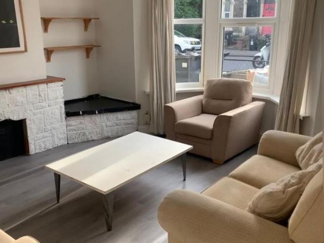 5 bedroom house share to rent