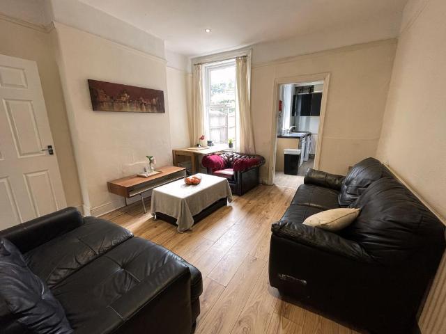 5 bedroom house share to rent